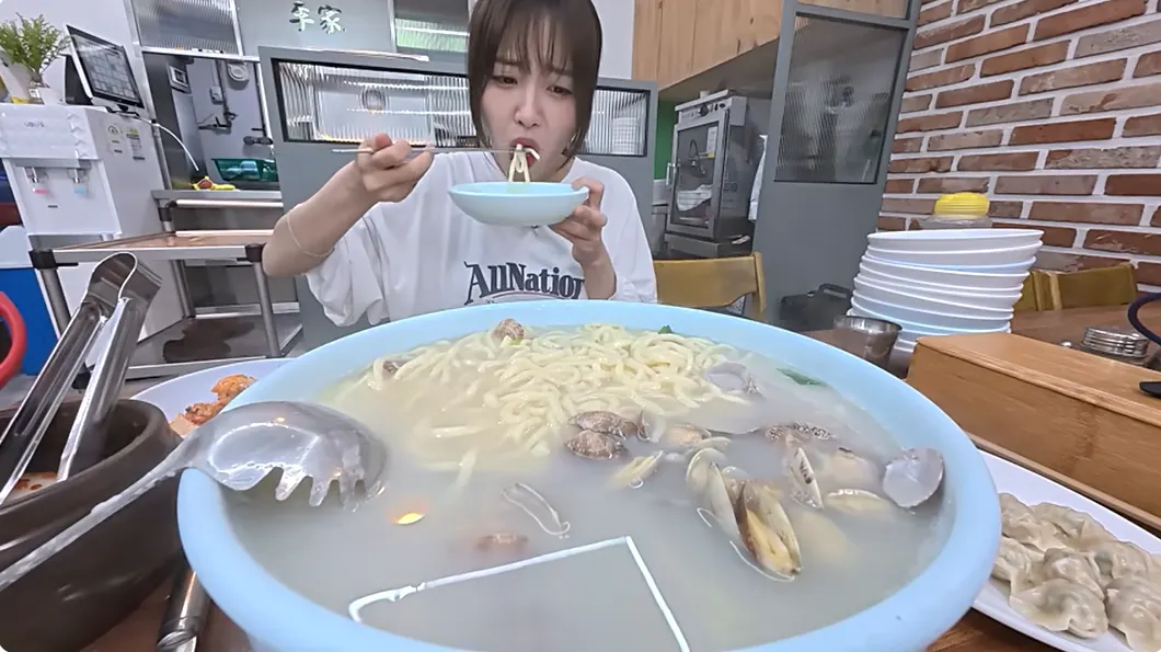 Profil Tzuyang, Youtuber Mukbang Paling Populer di Korea yang Bisa ...
